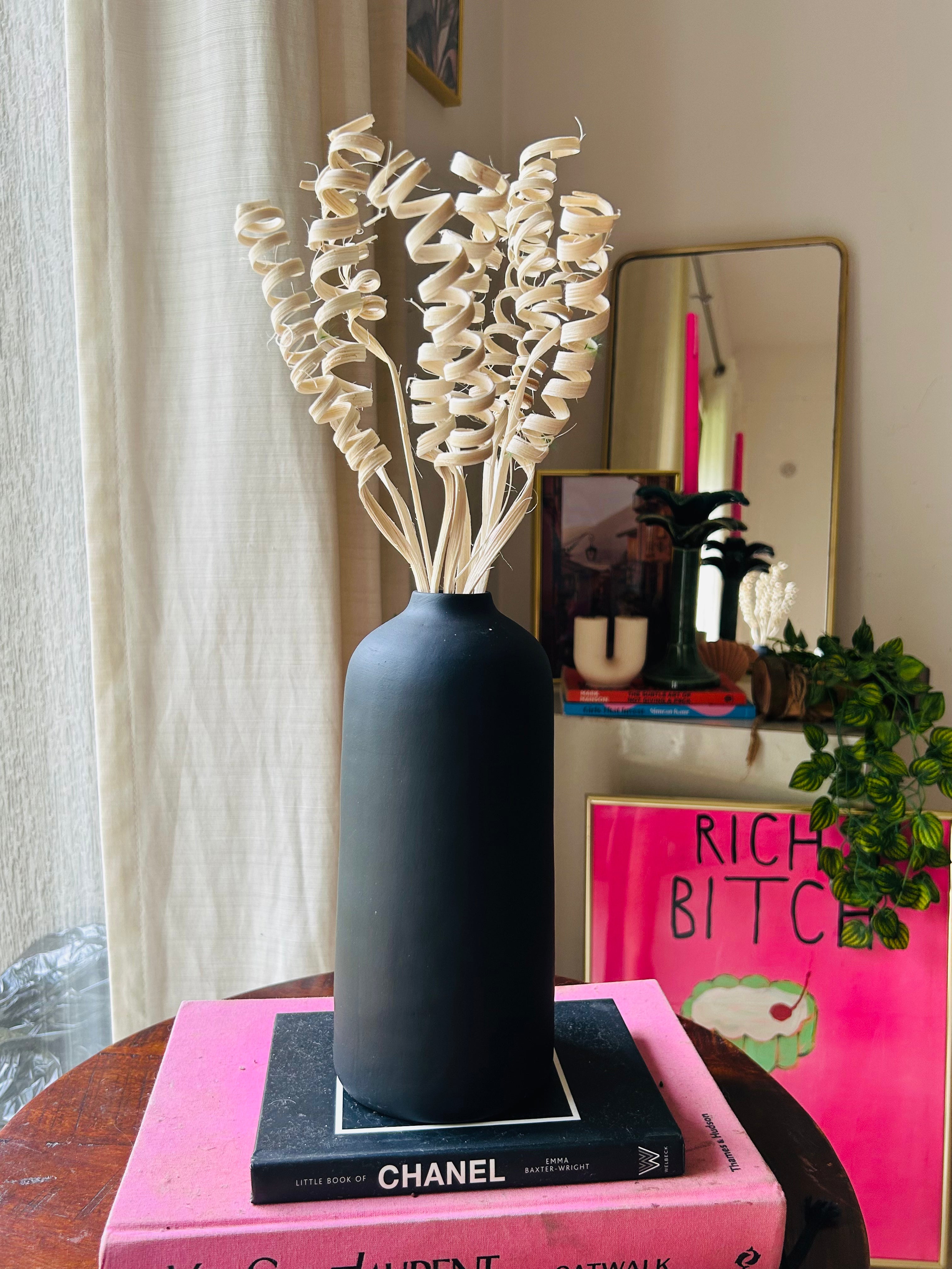 Off-White Spiral Stems – Casarella