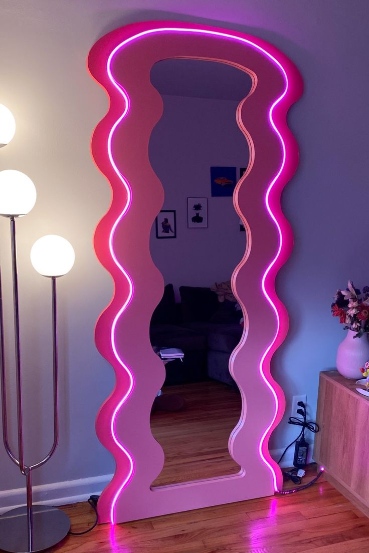Blob Glo Mirror – Casarella