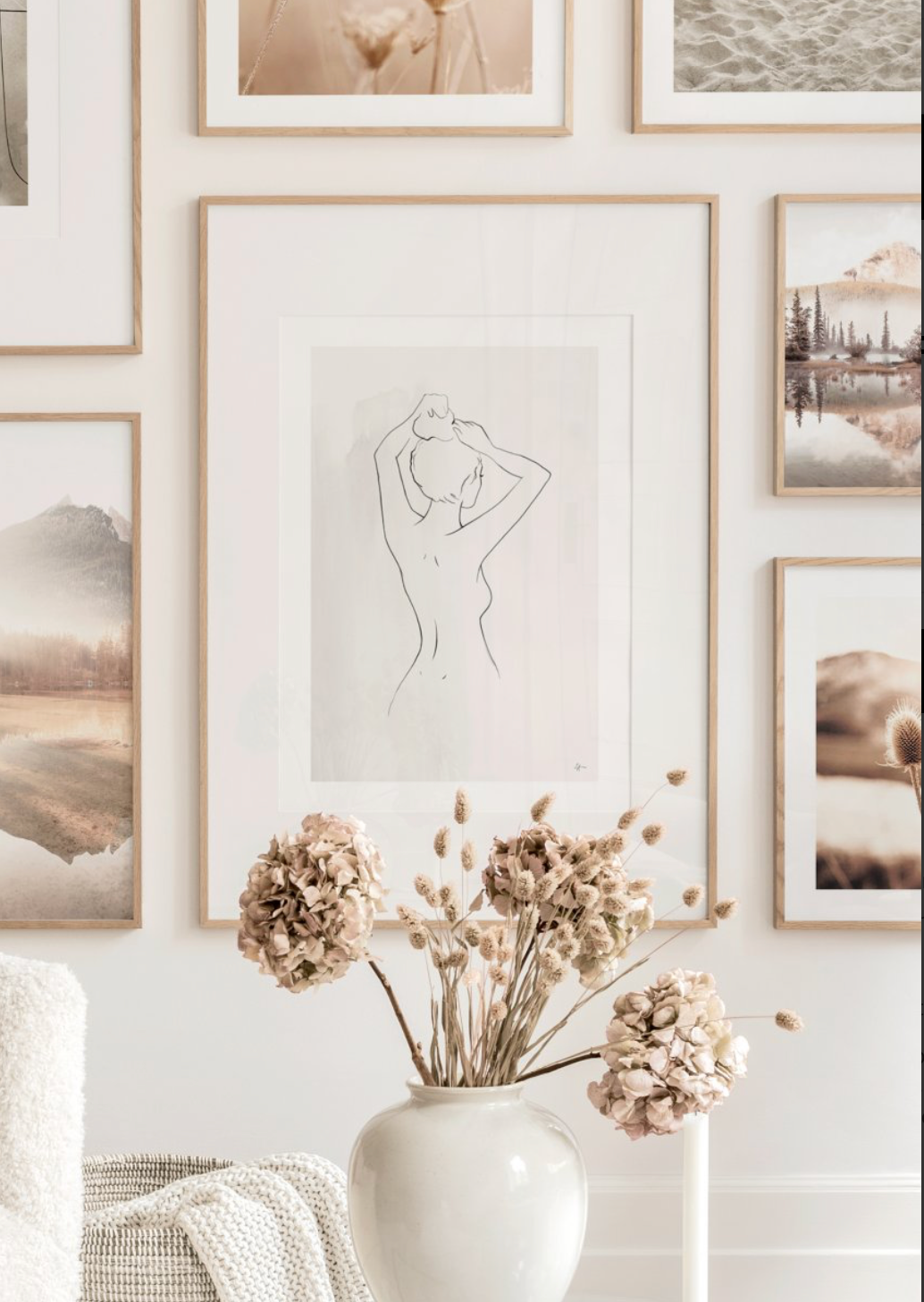 Female Line Art Poster 3 – Casarella